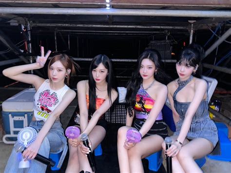 ITZY And Aespa Gain Attention For Their Interaction At The The Fact Music Awards Koreaboo