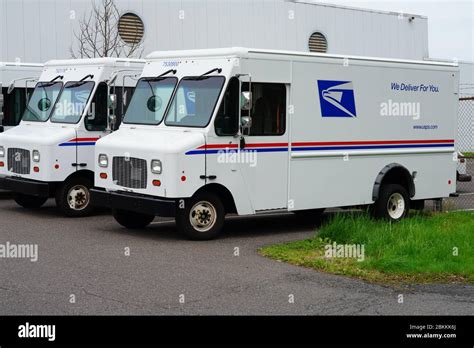 Clipart Post Office Truck Postal Service Truck Icon Flat Illustration