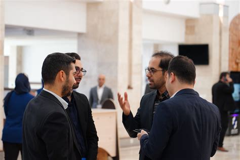 نشست های تخصصی مرتبط با حمایت از ساخت داخل در صنعت نفت، گاز، پتروشیمی و پالایش هلدینگ سرمایه