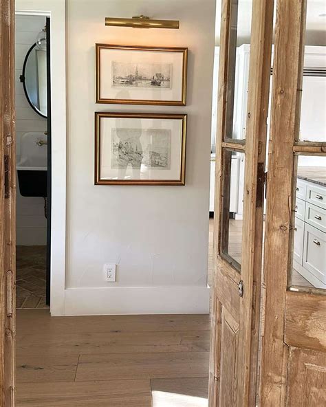 Subtle Lighting Catches Brass Frames Soul Lane