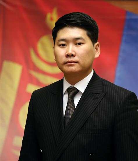 Хэнтийн аймгийн нутгийн зөвлөлийн гүйцэтгэх захирал М Ганхүлэгийг ХХААХҮ ийн дэд сайдаар томилно