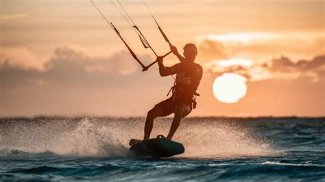 Kitesurfing Upwind And Downwind A Beginners Comprehensive Guide