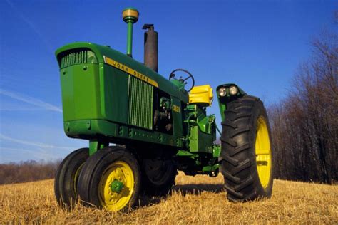 John Deere 3020