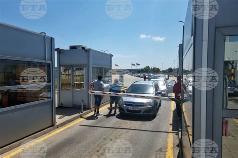 МВР обяви препоръки при пътуване в чужбина на деца непридружени от родител Утро