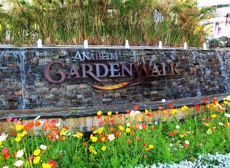 Anaheim Gardenwalk Anaheim Ca The Shops Restaurants Directions
