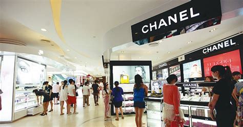 매일 아침 그루밍 테스트 받는 백화점 직원들의 수다 매출이 곧 인격이에요 영상