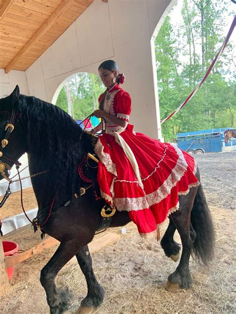 Vestido De Escaramuza In 2024 Culture Art Western Fashion Cowgirl