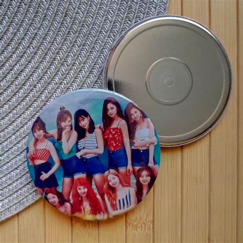 Магніт твайс Twice — ціна 60 грн у каталозі Подарунки Купити товари для дому та побуту за