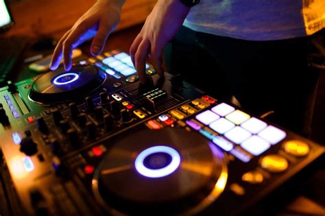 Dj (Диджей) на праздник | Праздники для детей - организуем детские ...