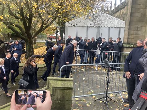 وداع با دوست قدیمی؛ سر الکس فرگوسن در مراسم یاد بود سر بابی چارلتون