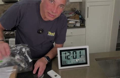 5 Best Atomic Desk Clocks For Precision Driven Workspaces Hometosight