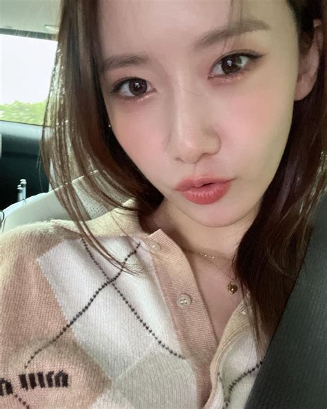 소녀시대 윤아 초근접 셀카에도 굴욕 없는 러블리 비주얼 인스타