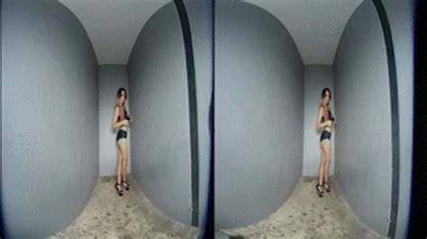 3d Vr This Girl Is A Dangerous Weapon Princess Hola Clips4sale