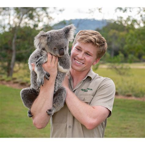 Good News A Black Waitress Was Fired For Helping Robert Irwin But The