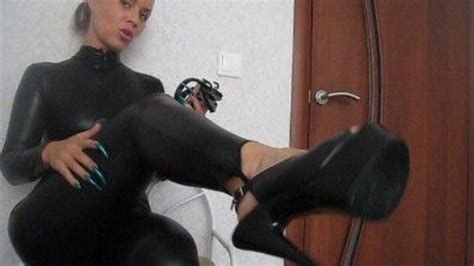 Get On Ur Fours And Obey Custom Videovery Low Resolution Darias