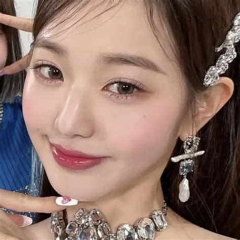 Jang Wonyoung Makeup Looks Fashion Makeup Makeup Step By Step