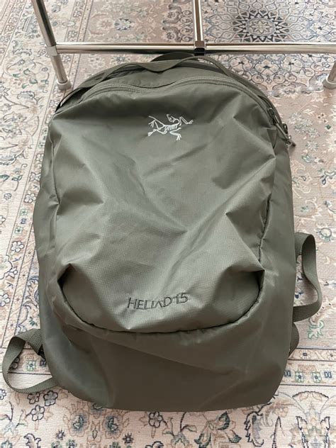 아크테릭스 헬리아드 15 포리지 카키색 후루츠패밀리