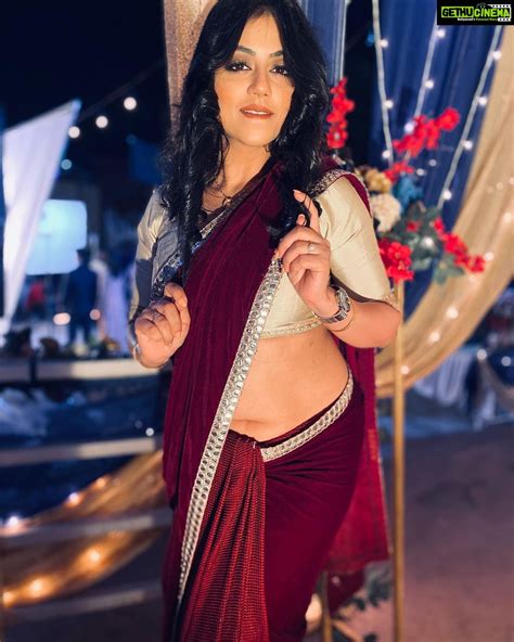 Reema Vohra Instagram She S That Mix Of F Kdamn And Holyf K With A Side Of Mmmmmmmm