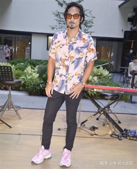 林子祥前妻现身儿子音乐会！与准儿媳相谈甚欢，却不见叶倩文身影 知乎