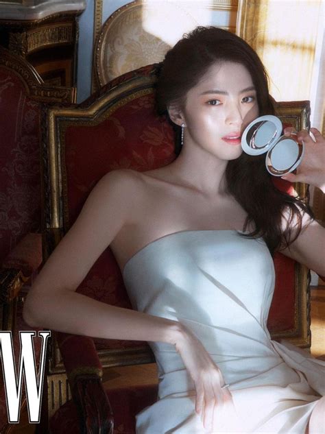 Pesona Han So Hee Untuk W Korea X Charlotte Tilbury Pancarkan Aura