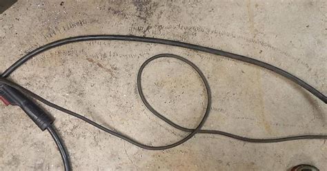 Metal Shavings Aligning With The Magnetic Field Around My High Current Welder Cable Imgur