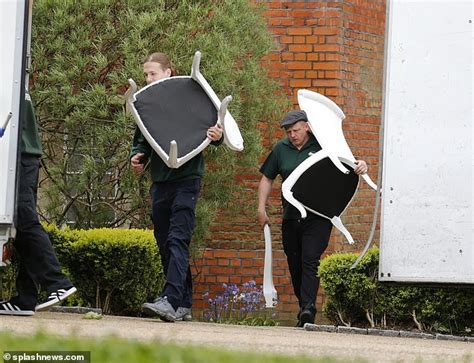 Gemma Collins Moves Out Of Her Essex Home Following Stalker Hell Daily Mail Online