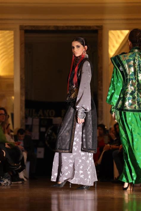 Citi University “СИТИ” Их сургуулийн Хувцас дизайны тэнхимээс “Загвар өмсөх урлаг Гоо зүй” хэл