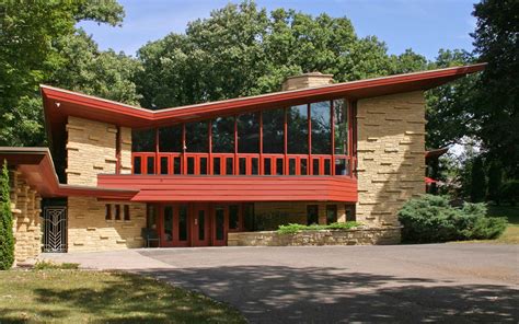 10 Must See Houses Designed By Architect Frank Lloyd Wright