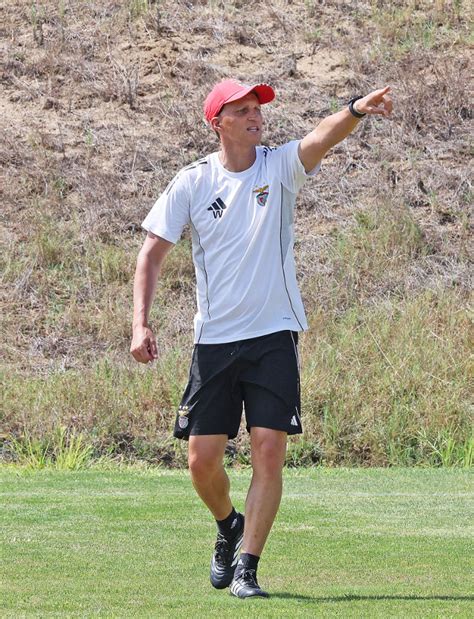 Benfica Vasco Vilaça Prata Abu Dhabi Sl Benfica