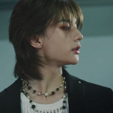 Hyunjin Side Profile