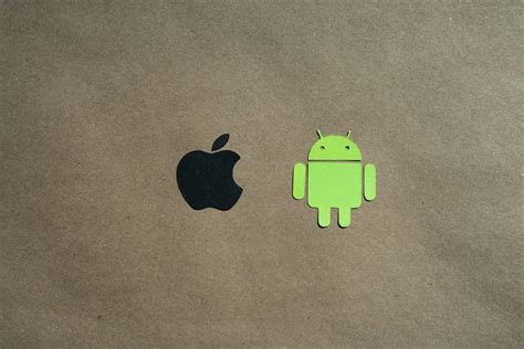5 Key Differences Between Iphone And Android Ios Vs Android Devx