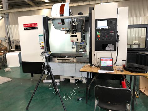Fanuc Siemens Controller CNC Milling Machine Vmc1160L Bt40 Spindle Taiwang Brand Linear Guide