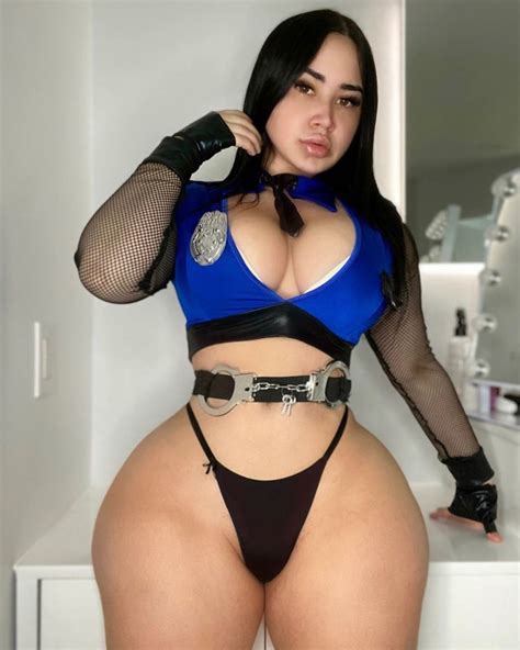 Whats The Name Of This Brunette With Big Tits And Big Ass Christine