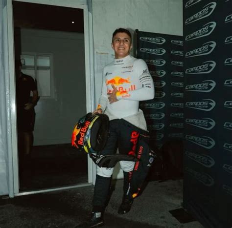Mother Duck Carlos Sainz Social Media Au Astonmartinii On Tumblr