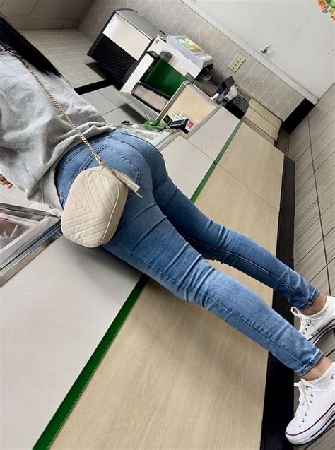 Latina Mami Milf In Jeans Oc Sideshots Tight Jeans Forum