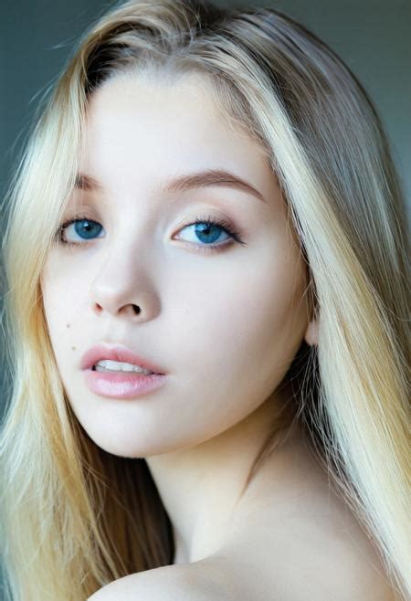 Mila Amour Sexy