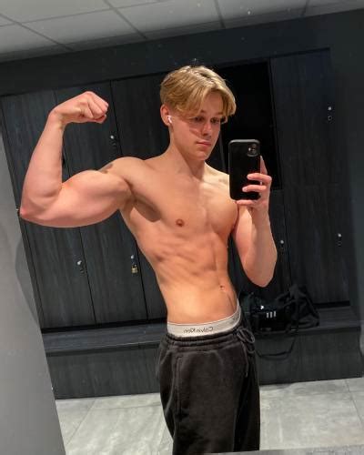 Filip Söderlind Tumbex