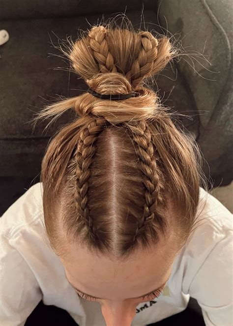Twin Braid Hairstyle Halflang Kapsel Dik Haar Leuk Haar Stijl Haar