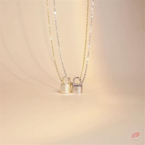 🧩“fit Together”💕 สร้อยคอเงินแท้รูปแม่กุญแจสลักอีโมจิคู่รักไว้ใส่คู่กัน🥰 🔒lock Colllection🔒 เลือก