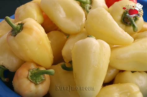 Male žute Babure Kuvajmo Srcem