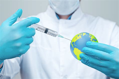 의사는 코로나 바이러스에 대한 백신과 손에 지구 지구와 의료 주사기를 개최 3d 렌더링 Nasa가 제공하는 이 이미지의 요소 3차원 형태에 대한 스톡 사진 및 기타 이미지