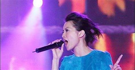 [아시아송페스티벌] 열창하는 홍콩 여성 4대천왕 양영기