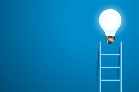 빛나는 전구에 도달 하는 깨끗 한 단계 사다리는 아이디어 개념 벡터 일러스트 레이 션을 나타냅니다 무료 벡터