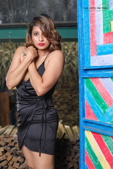 Nadeesha Hemamali Feet Images Sexy Feets Celeb Feets