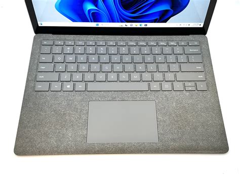Microsoft Surface Laptop 2 1769 256gb Property Room