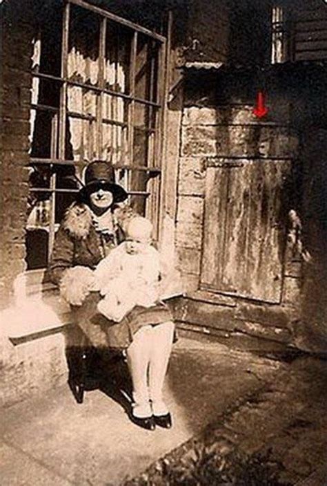 Найвідоміші фотографії привидів 10 фото Невсівдома