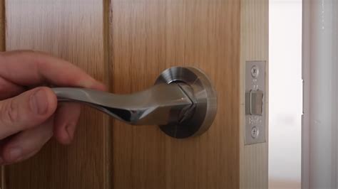 Door Latch Won T Retract 8 Solutions To Fix Your Problem HouseReal