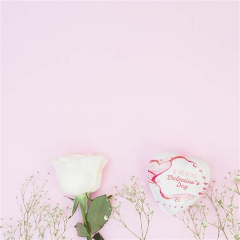 발렌타인 하트 모양의 상자 모형 프리미엄 Psd 파일