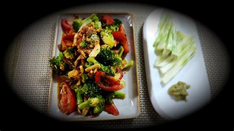 브로콜리는 데치면 안 됩니다 뿌리는 꼭 드세요뿌리에 영양이 더 많아요 토마토브로콜리볶음 Youtube