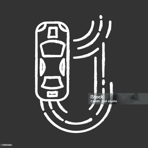 자동 경주 분필 아이콘입니다 서킷 트랙에서 2인승 차량 자동차 드리프트 슬라이딩 모터카 생산 자동차 경주 익스트림 스포츠 절연 벡터 칠판 그림 Championship에 대한